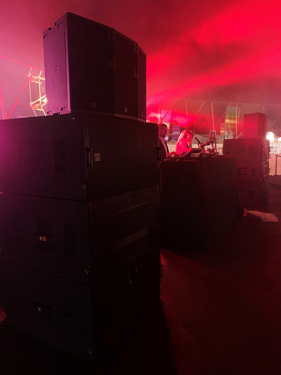 MLA COMPACT FLOATS RG JONES’ BOAT AT HENLEY FESTIVAL – Generation AV