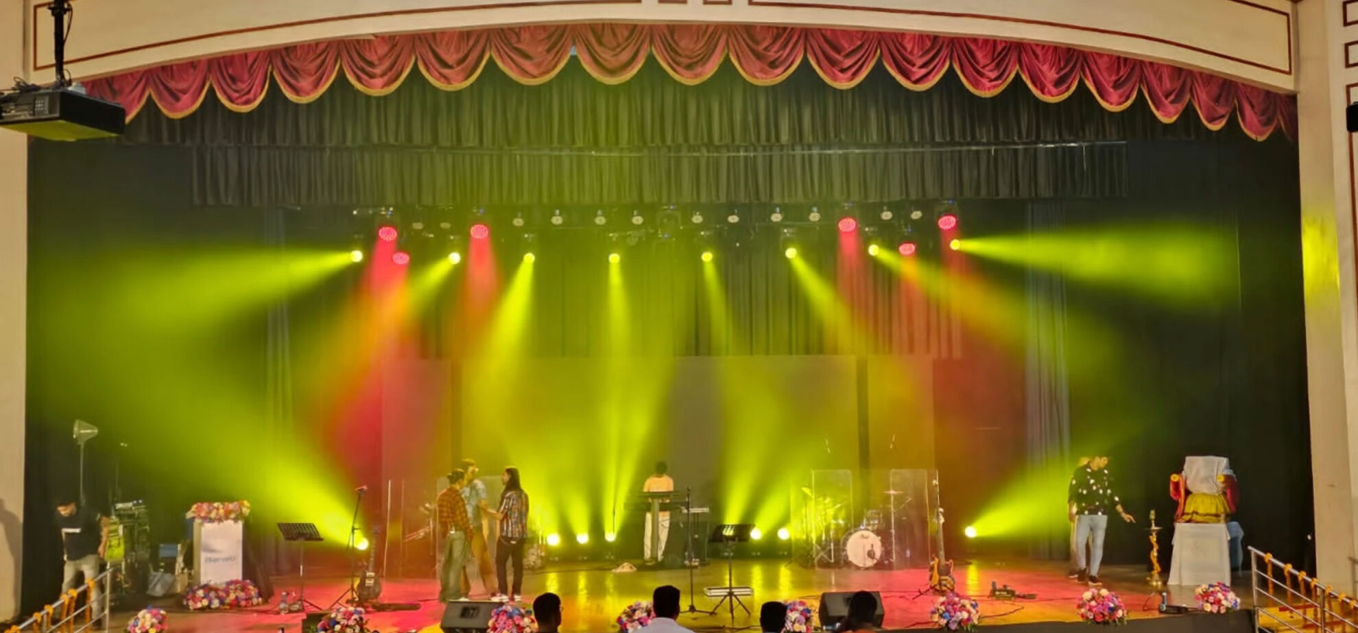 Manya Narang’s Exceptional Live Performance at Rail Auditorium ...