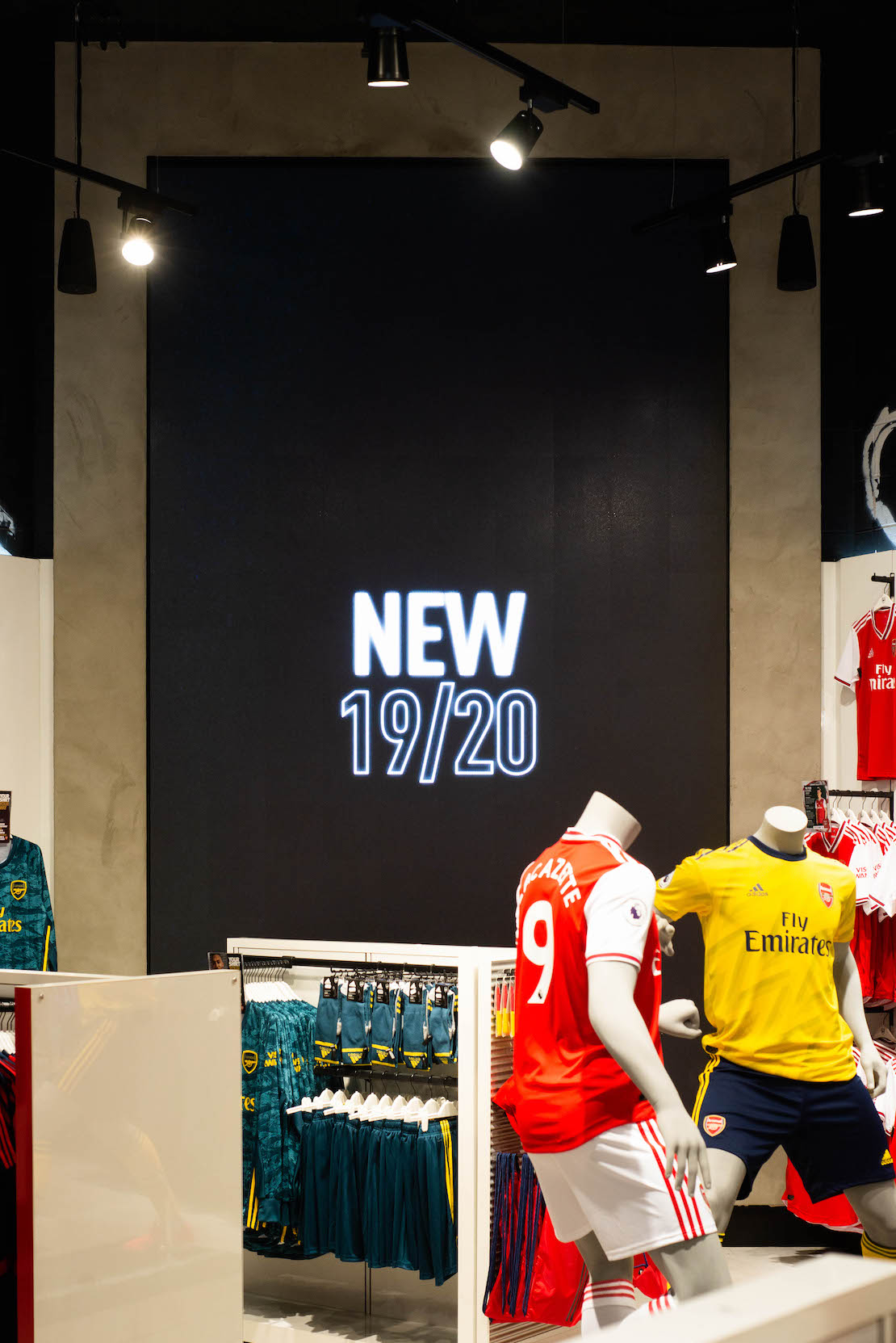 THE ARMOURY AT ARSENAL FC – Generation AV